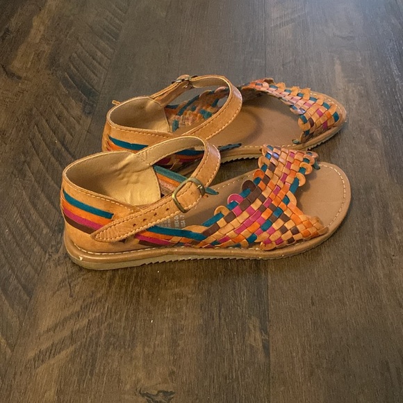 Artesania Camila | Shoes | Colorful Rainbow Huarache Sandals Artesania ...